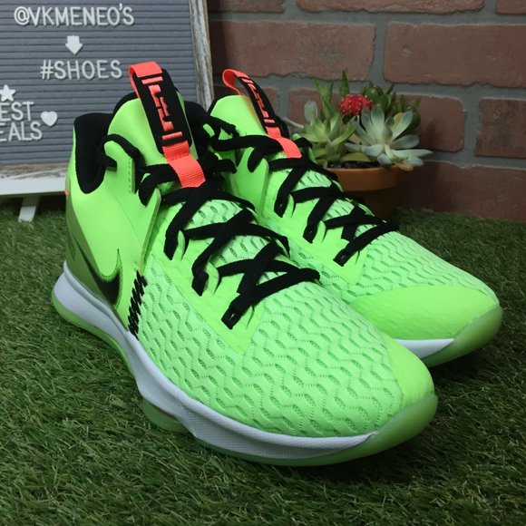 Nike | Shoes | Nike New Nike Lebron V Size Mens Womens 115 | Poshmark